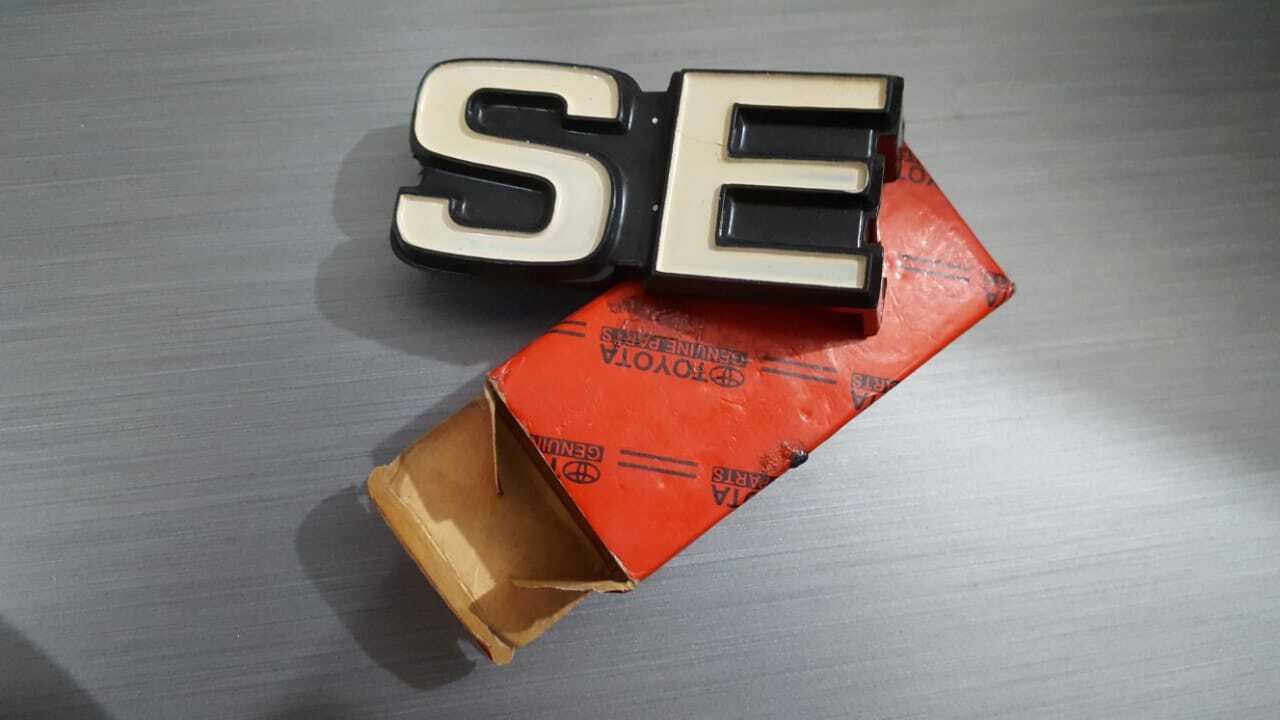 Toyota Corolla S.E Emblem In Plastic 1991