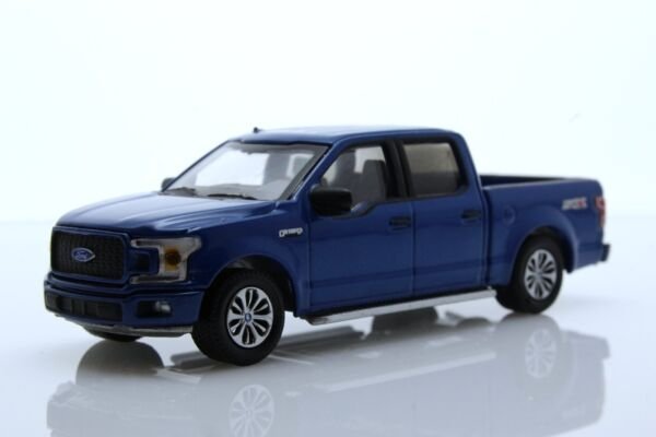 2020 Ford F-150 Stx Crew Cab Pickup Truck 1:64 Scale Blue 4X4 Diecast Toys