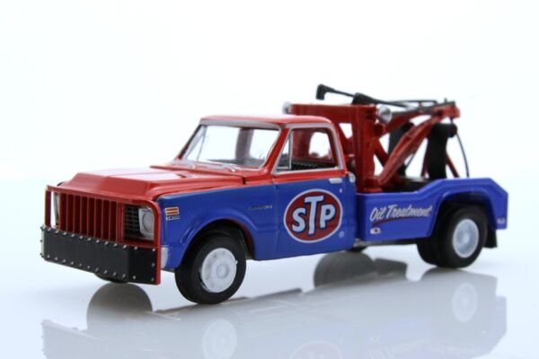 1971 Chevy C-30 Stp Wrecker Tow Truck Dually 1:64 Red & Blue Diecast Toys