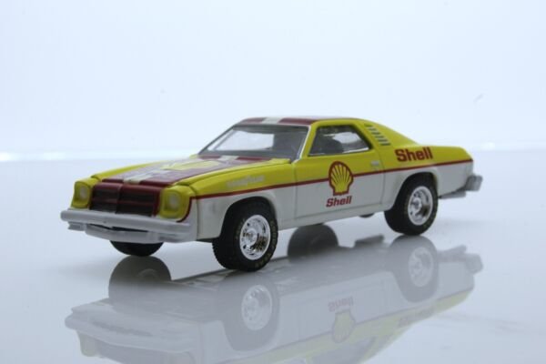 1975 Chevy Chevelle Laguna 1:64 Scale Race Muscle Car Shell Oil Diecast ...