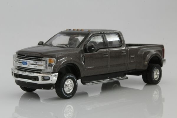 2019 Ford F-350 Dr Dually Lariat Pickup Truck 1:64 Scale F350 Diecast Toys