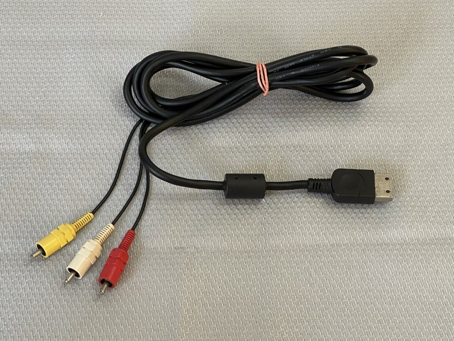 Sega Dreamcast Original OEM Composite AV Audio Video Cable