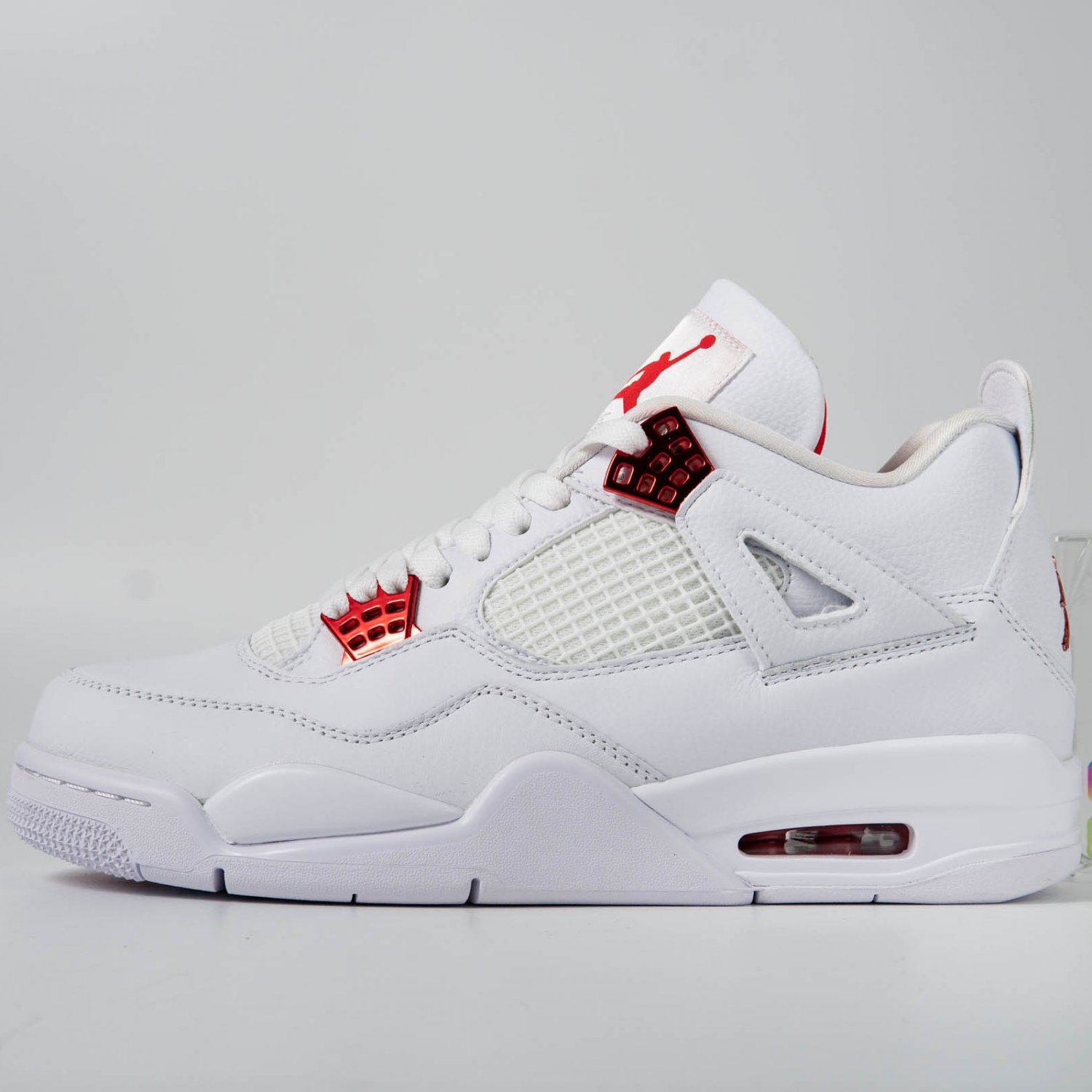 Jordan 4 Retro Metallic Red