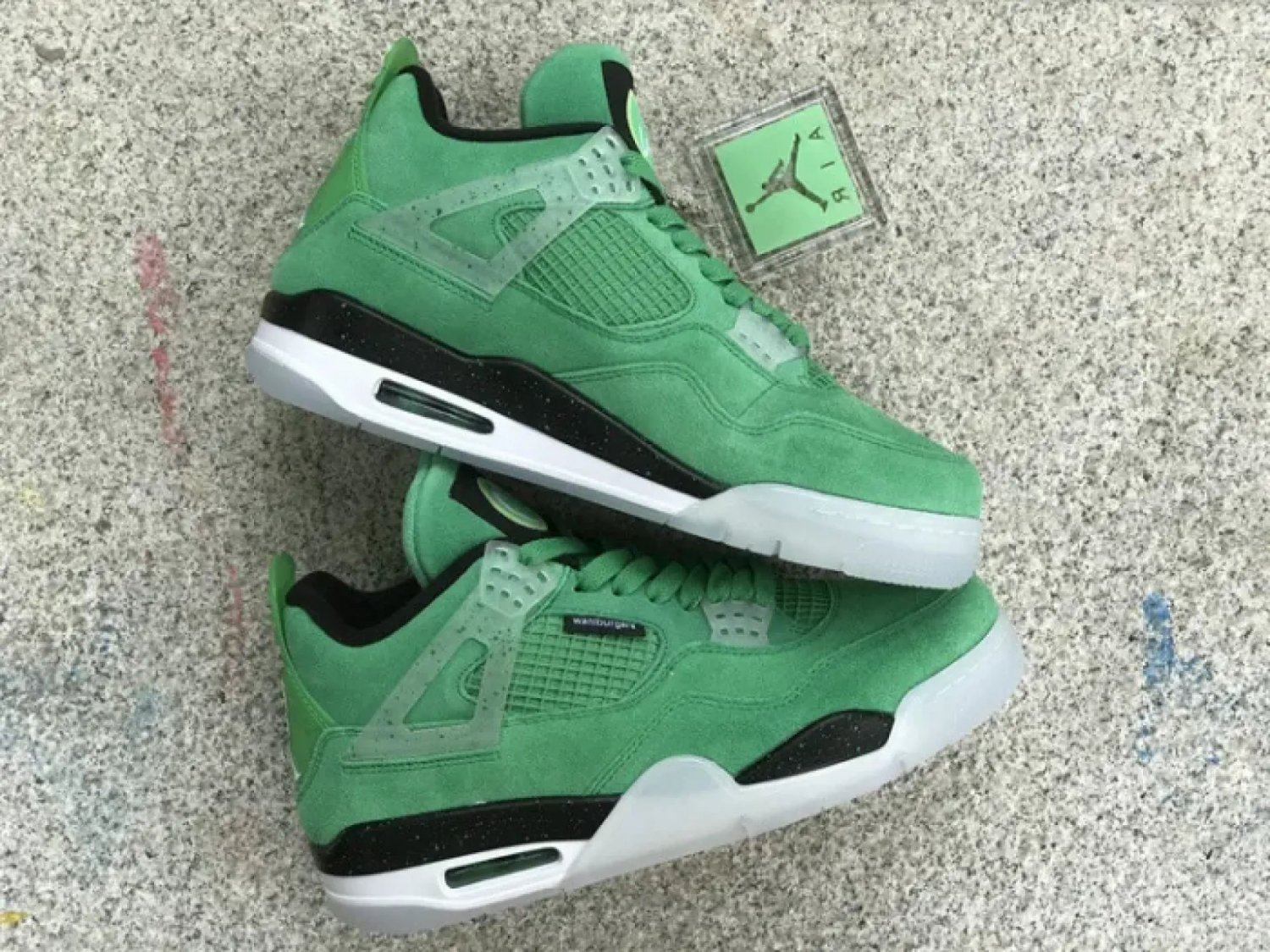 Air Jordan 4 Retro Emerald Green
