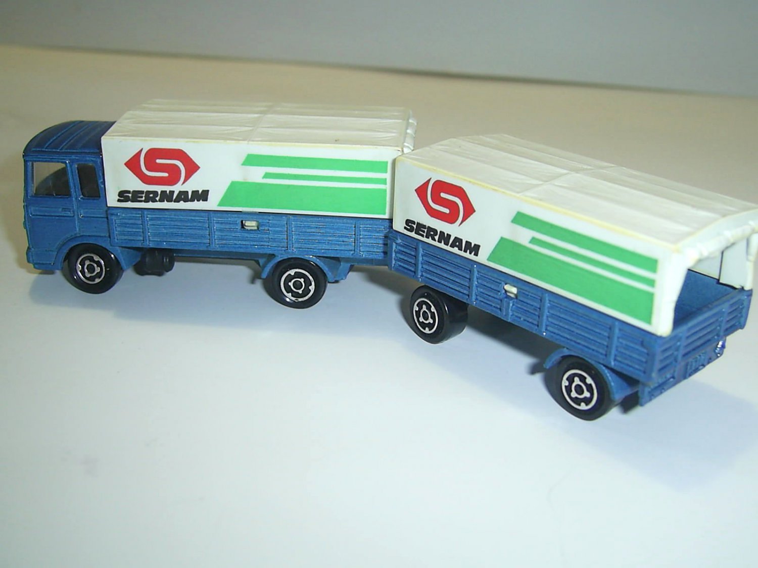 MAJORETTE. Car model SAVIEM, 1/100. Vintage. France. Collectible model ...