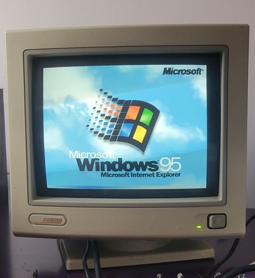 VINTAGE COMPAQ GRAPHIC COLOR MONITOR MODEL 420K