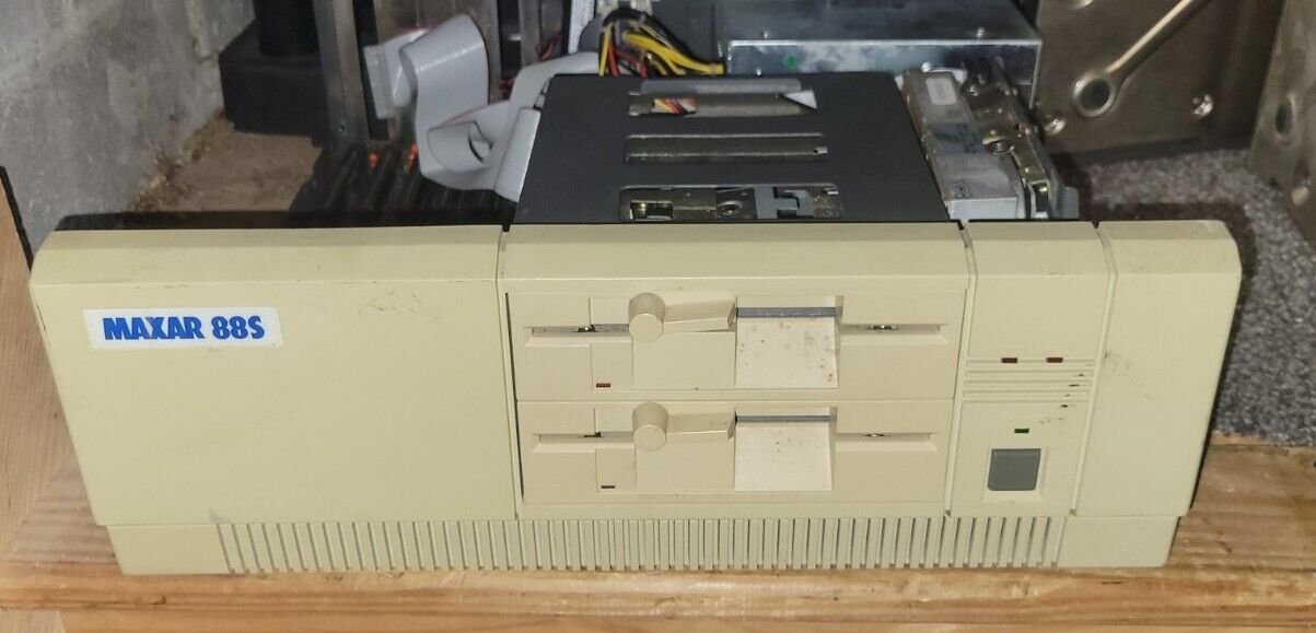 Vintage Rare Maxar 88s Hyosung PC 8088 CPU - For Parts or Repair