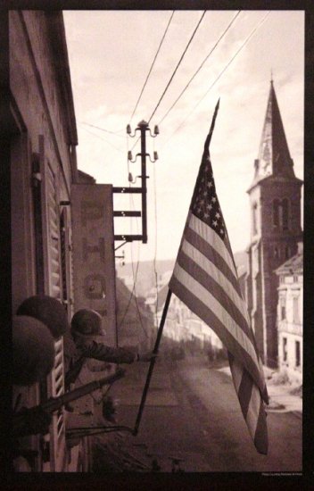 Ken Burns WORLD WAR 2 Movie Poster SET * THE WAR * PBS 2' x 3' Rare ...