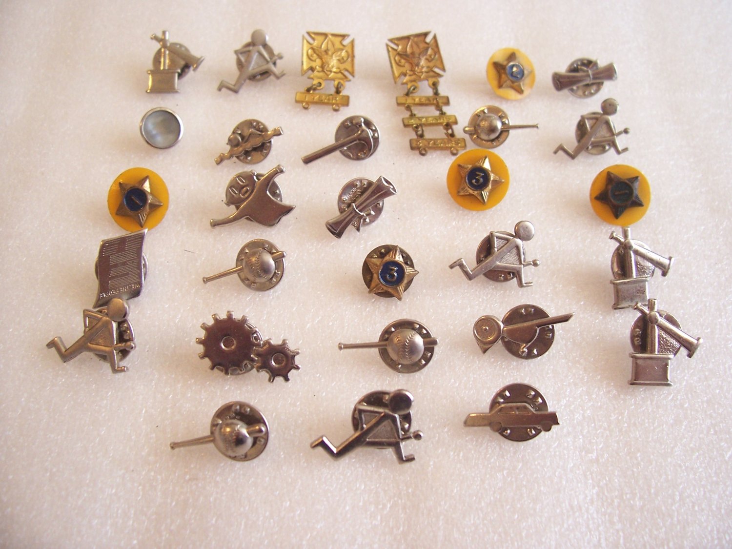 Twenty Eight Sixties/Seventies BSA Cub Scouts Pins Plus Button