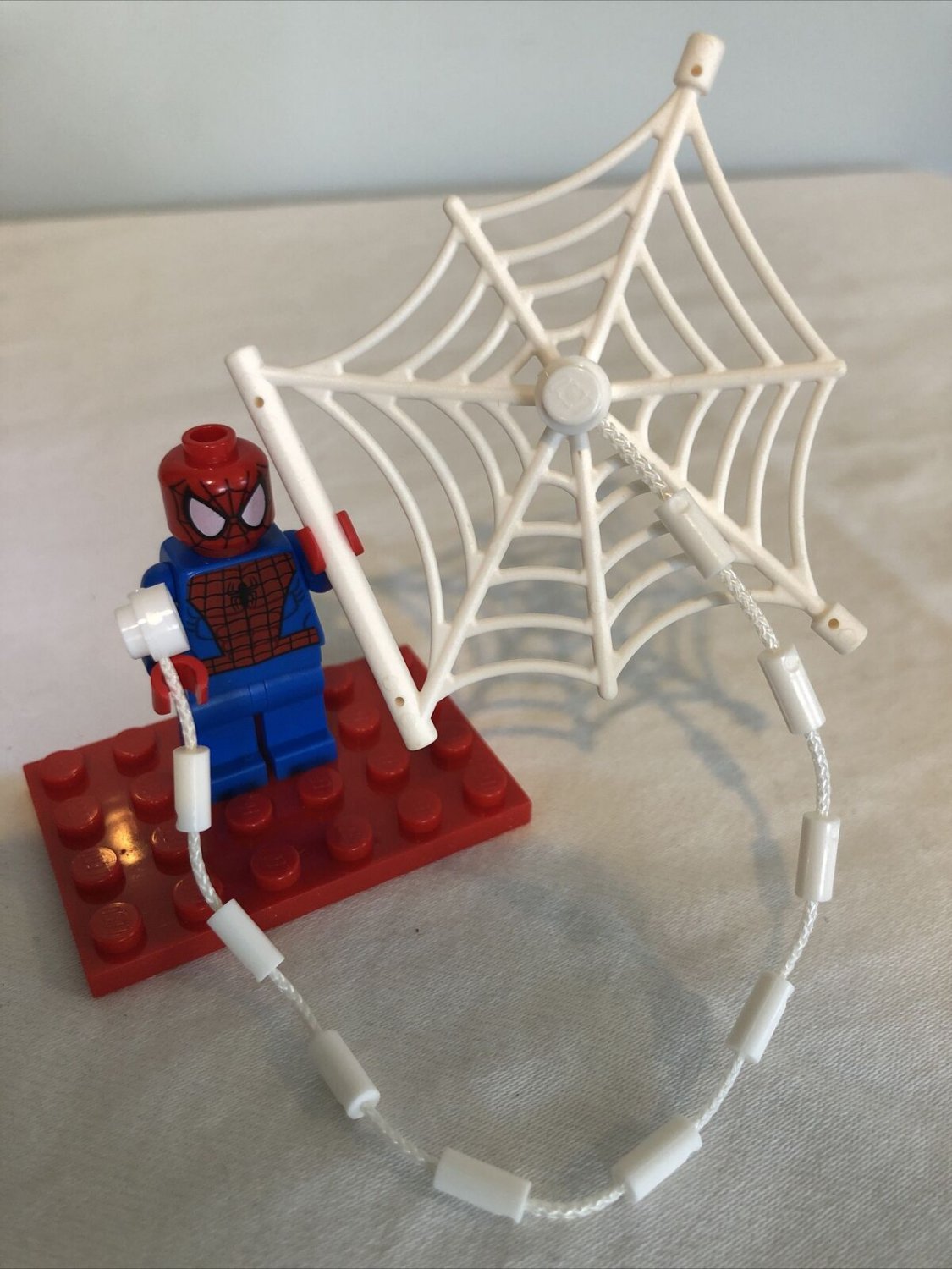 LEGO SPIDERMAN MARVEL SUPERHERO sh038 WHITE WEB 90981 and STRING x64