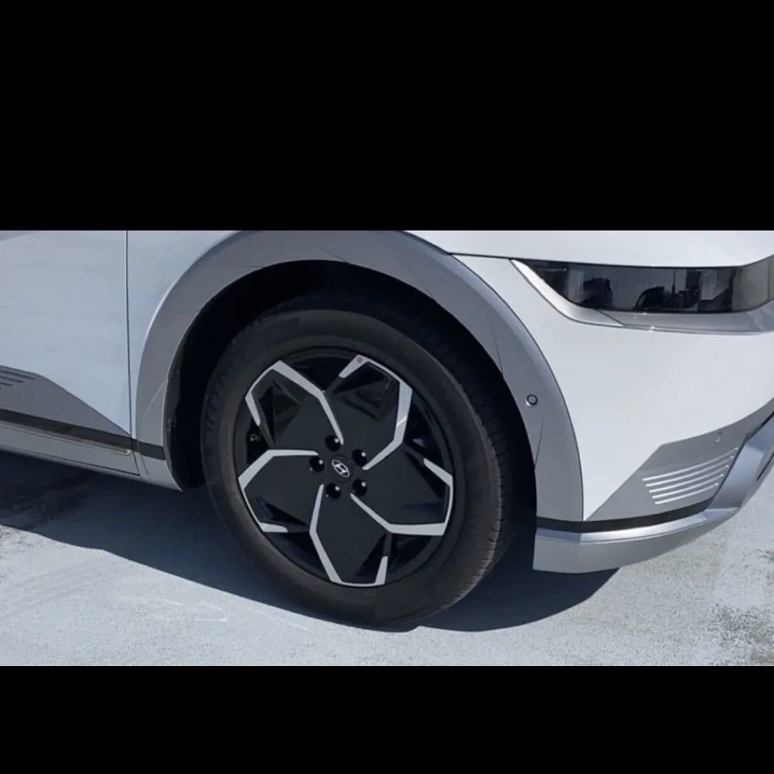 JDM 2023 Hyundai Ionic 5 genuine wheel set of 4 No Tires