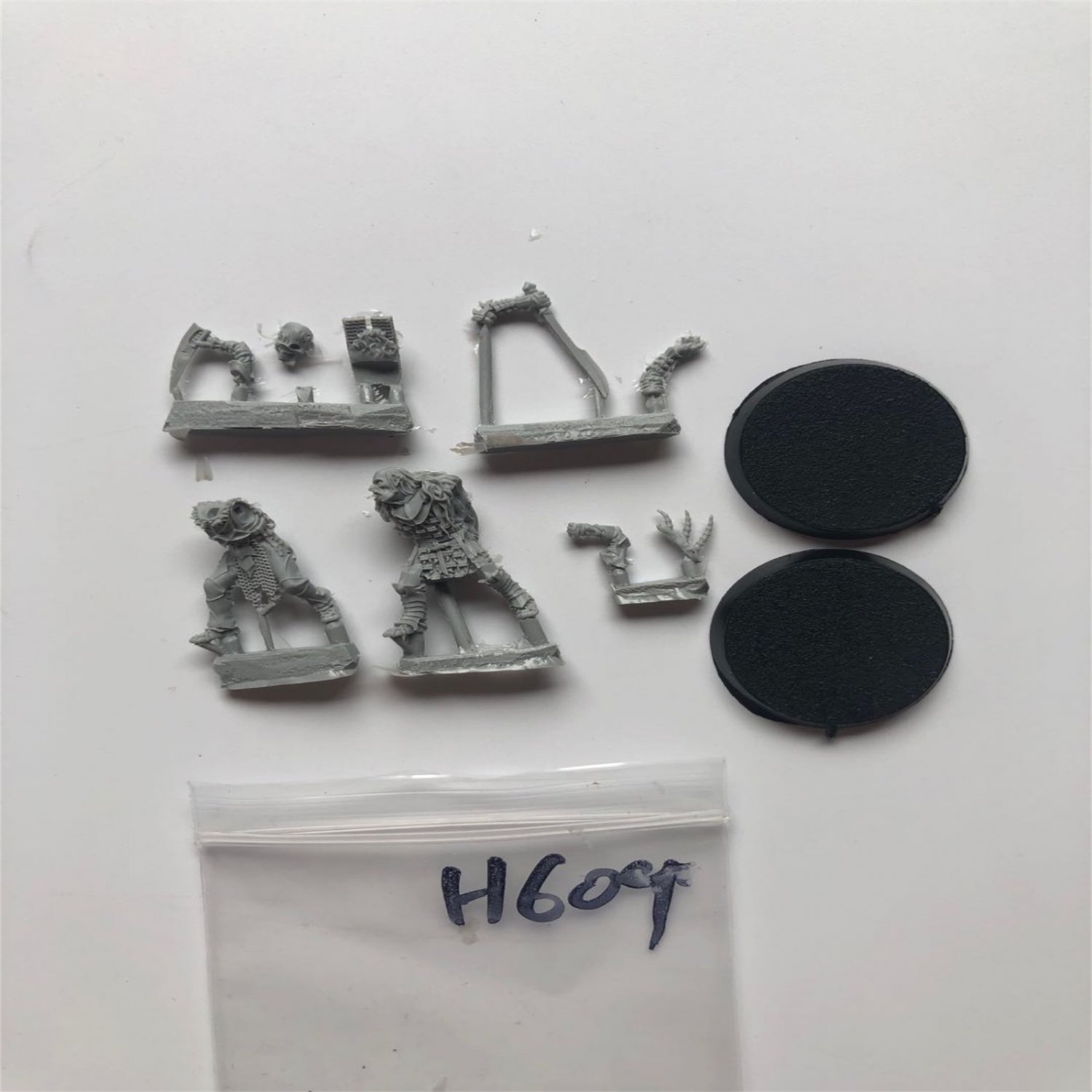 DIY Unpainted Resin Board Games Kit – Unassembled Figure Assembly H609