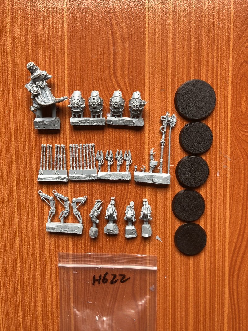 Mechanicum Magos Macrotek Enginseer & Servo-Automata H622