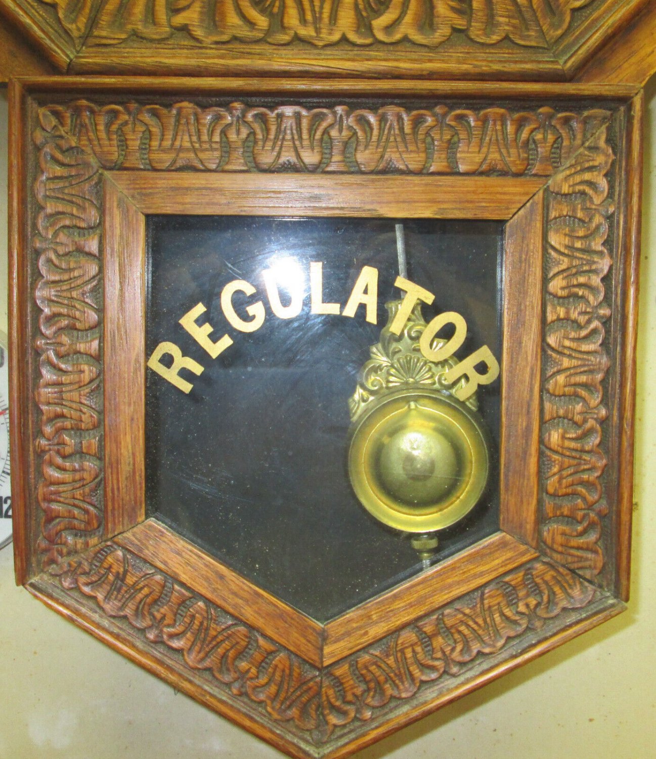 NEW HAVEN SCHOOL ANTIQUE REGULATOR WALL CLOCK NEW HAVEN WITH KEY & PENDULUM