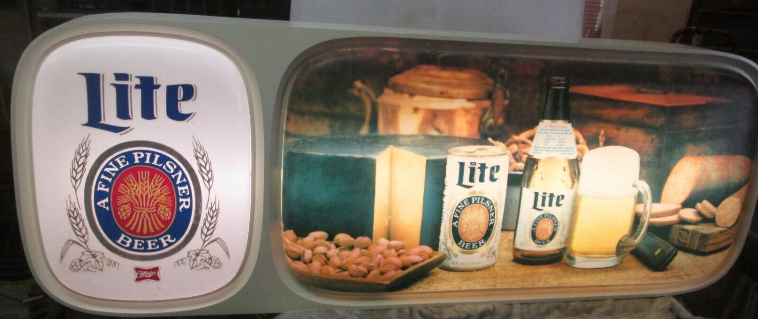 VINTAGE BAR 1978 LARGE 49" X 18" X 4" MILLER LITE BEER LIGHT UP WALL SIGN
