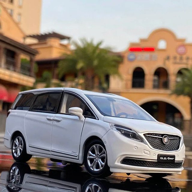 1:32 Buick GL8 MPV white Car Alloy Model Diecast Toy Vehicles Sound And Light