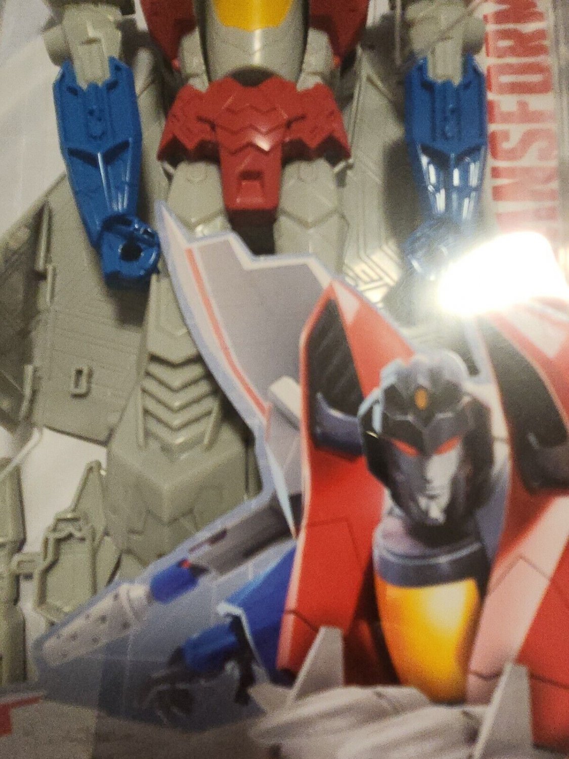 TRANSFORMERS Titan Changers “StarScream” 10.5 inch Action Figure ...