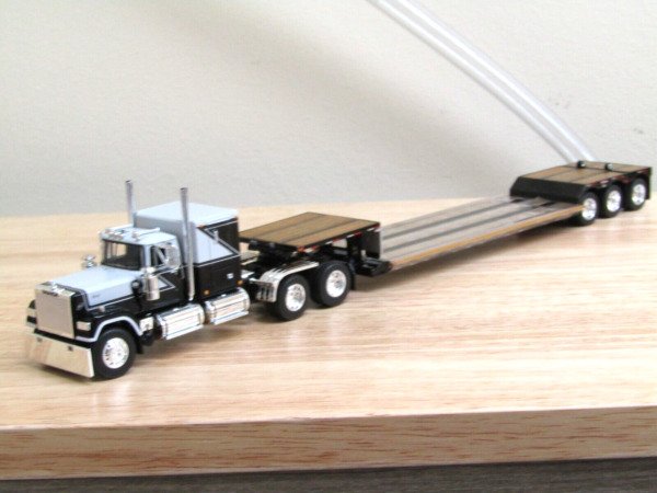 Diecast Dcp 1/64 60 1669 Mack Superliner/Fontaine Renegade Trailer ...