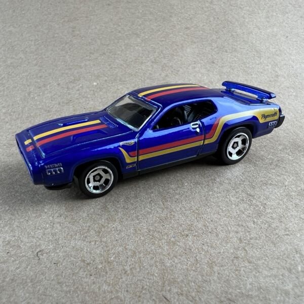Diecast 1971 Plymouth Road Runner 9 Pack Exclusive 1:64 Deicast Car ...