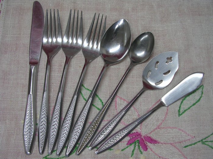 NATIONAL NASCO SANTIAGO 8pc STAINLESS FLATWARE SILVERWARE
