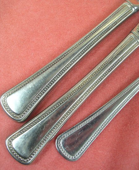 ONEIDA BEADED ARTISTRY BELFORD NEEDLEPOINT ONEIDACRAFT 1881 ROGERS 3pc ...