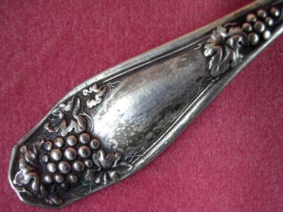 INTERNATIONAL RC Co ISABELLA GRAPE 1913 TEASPOON SILVERPLATE FLATWARE ...