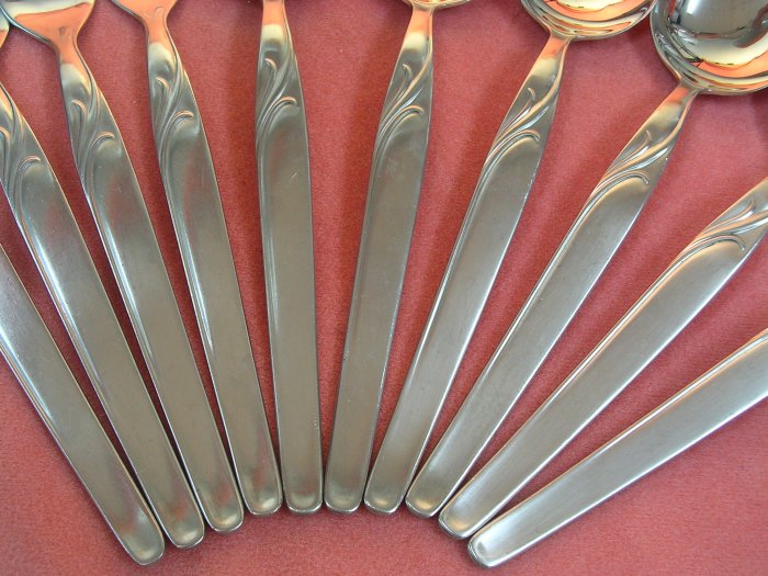 HERMANN JAKOBS HJ 18pc CHRONISTA SOLINGEN ROSTFREI STAINLESS FLATWARE ...