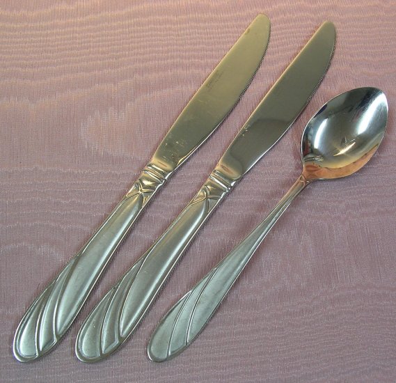 CAMBRIDGE MEDINA FROSTED 2KNIVES & PLACE SPOON STAINLESS FLATWARE ...