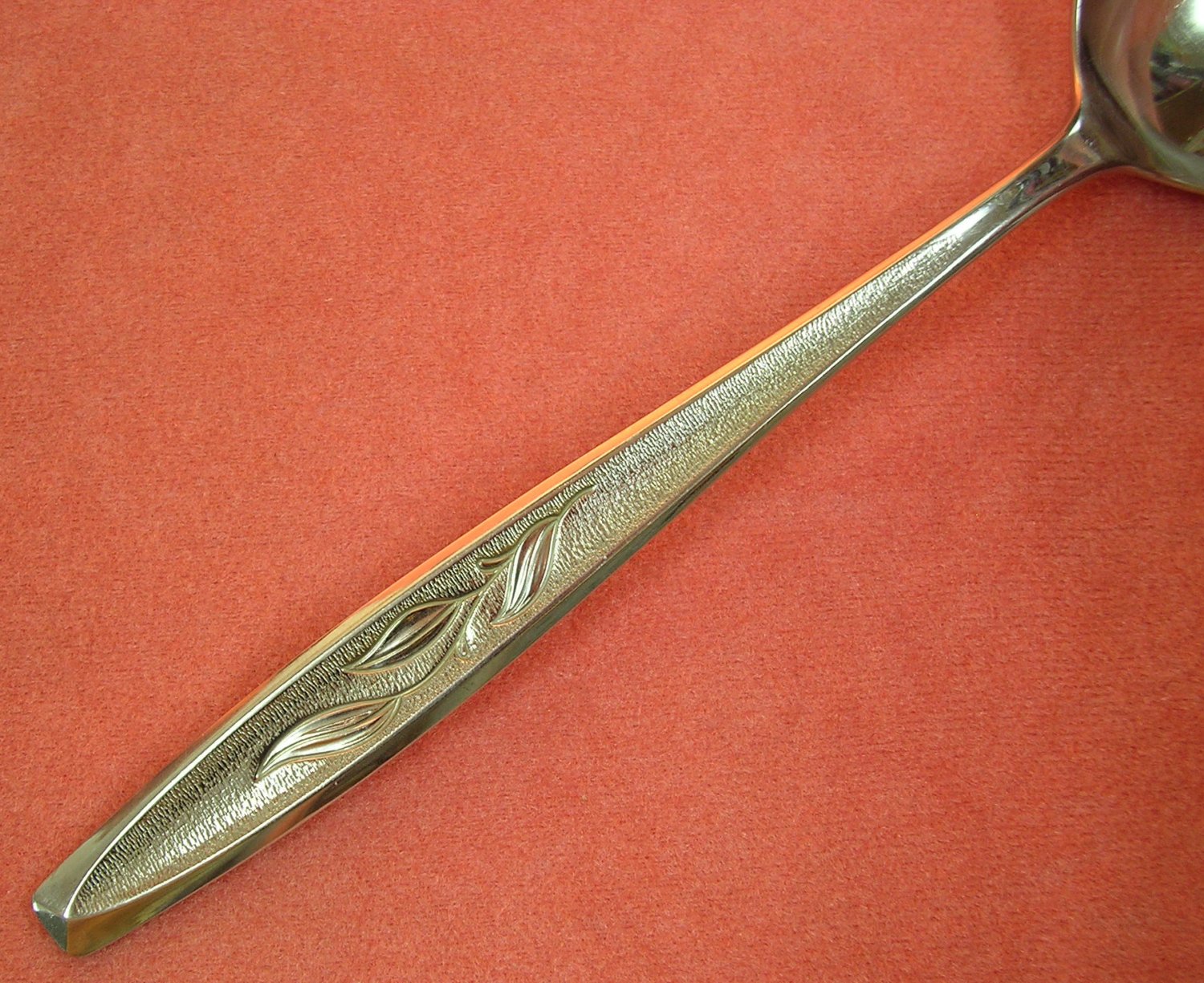 INTERNATIONAL ALLURE SERVING SPOON INSICO STAINLESS FLATWARE SILVERWARE
