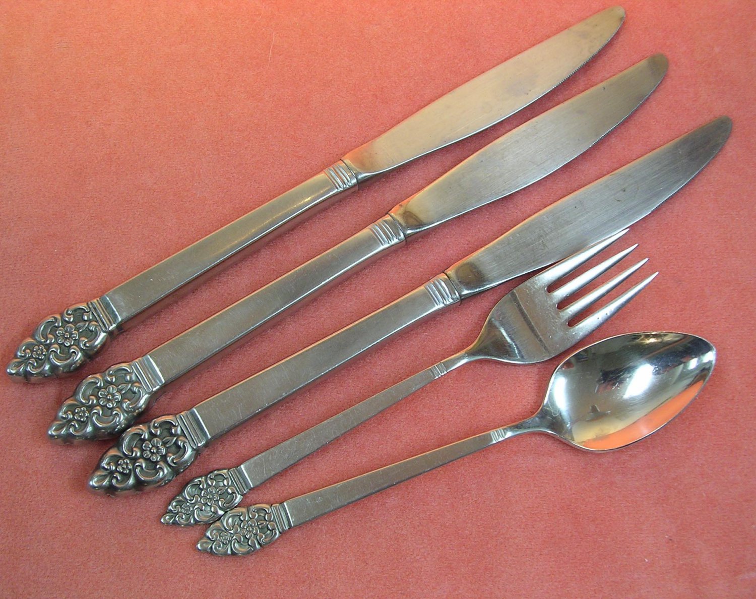 ONEIDA NORDIC CROWN 5pc DELUXE STAINLESS FLATWARE SILVERWARE