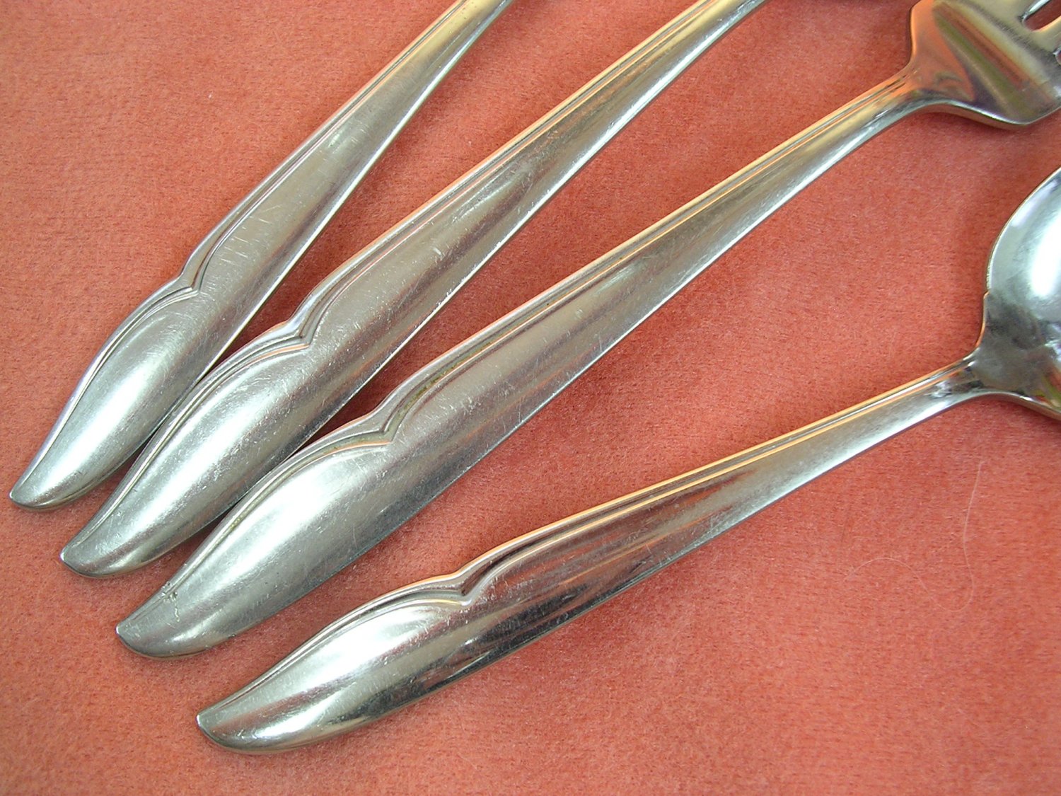 ONEIDA PROFILE 4pc ONEIDACRAFT DELUXE STAINLESS FLATWARE SILVERWARE