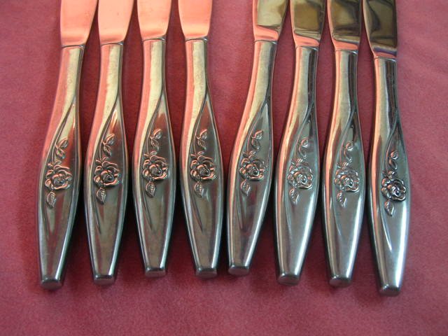 ONEIDA LASTING ROSE 8 KNIVES DELUXE STAINLESS FLATWARE SILVERWARE