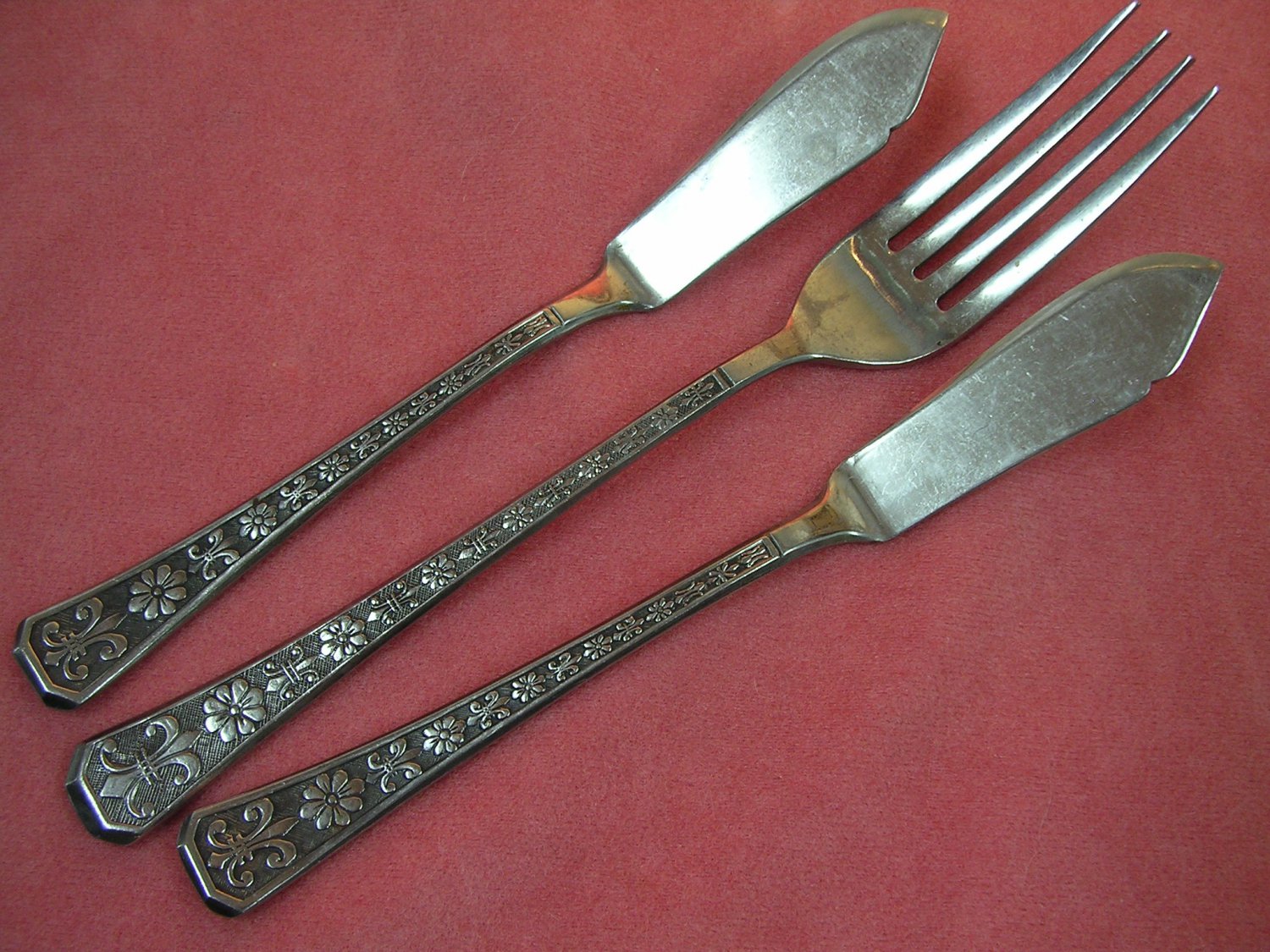 INTERPUR FLORENZ 8 PETAL 2 SPREADERS & PLACE FORK STAINLESS FLATWARE ...