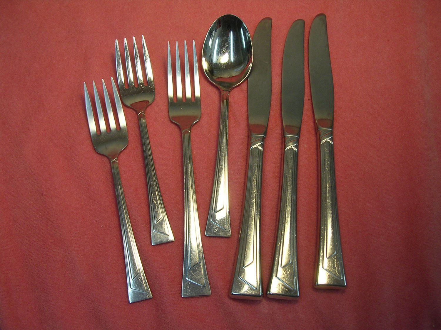 ONEIDA LEDGES 7pc STAINLESS FLATWARE SILVERWARE