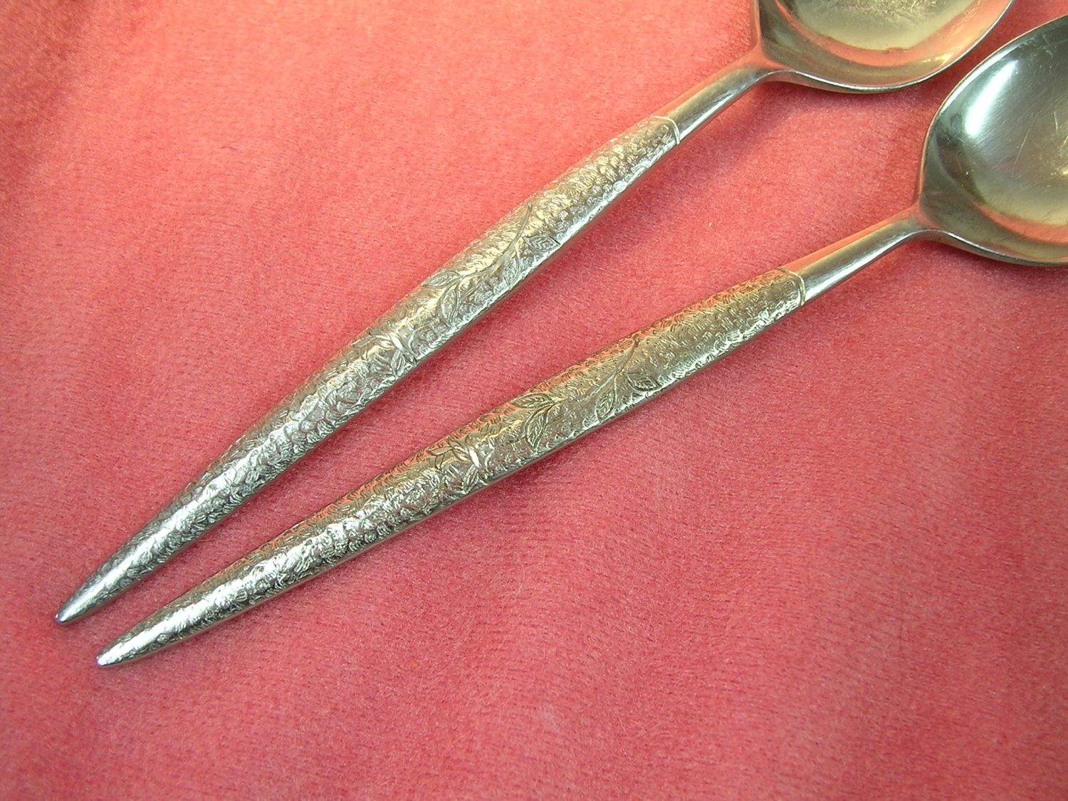 NATIONAL NASCO FLEUR 2 TEASPOONS N S STAINLESS FLATWARE SILVERWARE