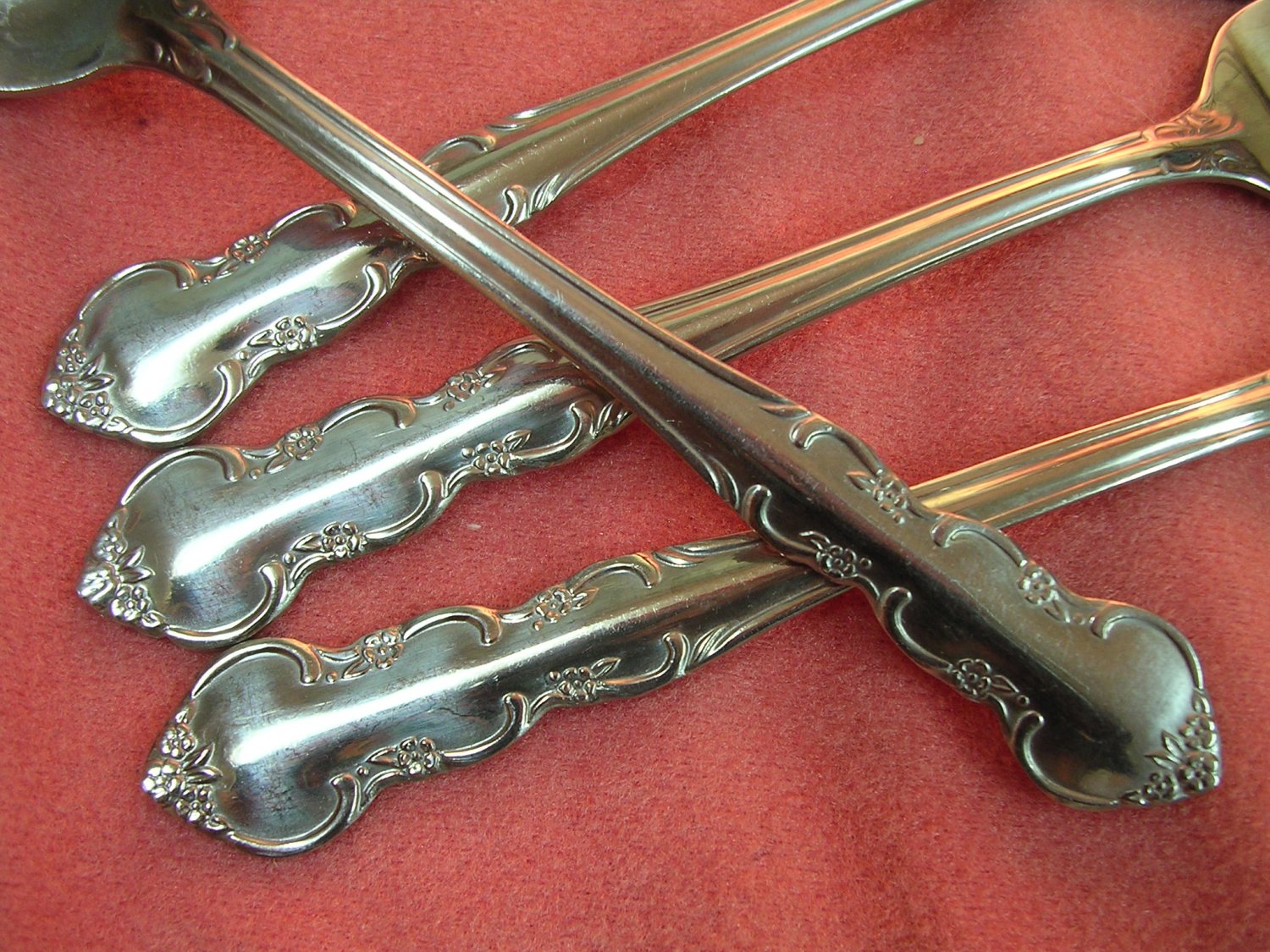 EKCO KEEPSAKE 4pc ETERNA STAINLESS STEEL FLATWARE SILVERWARE