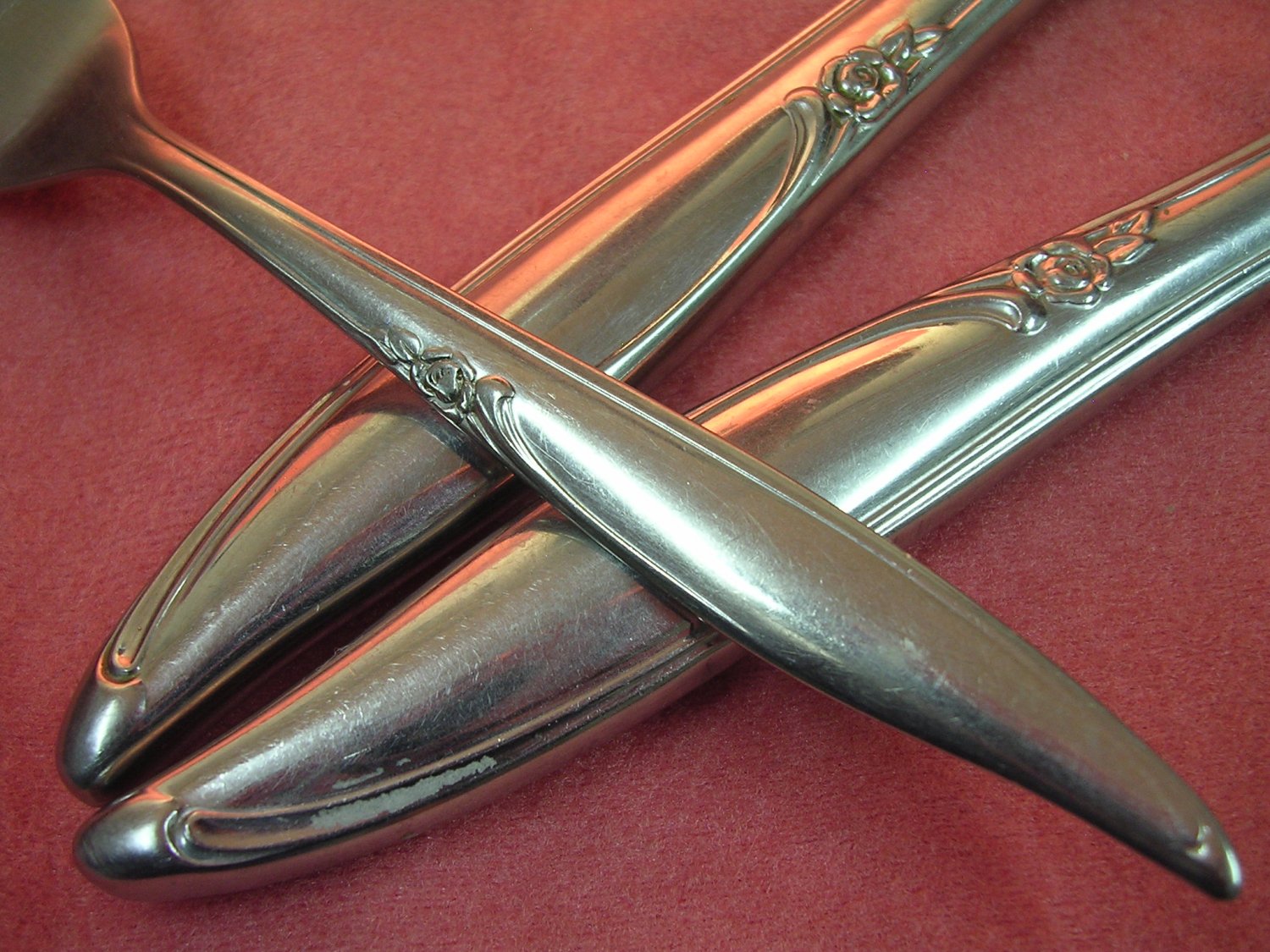 ONEIDA FOREVER ROSE SALAD FORK & KNIFE KENWOOD STAINLESS FLATWARE ...