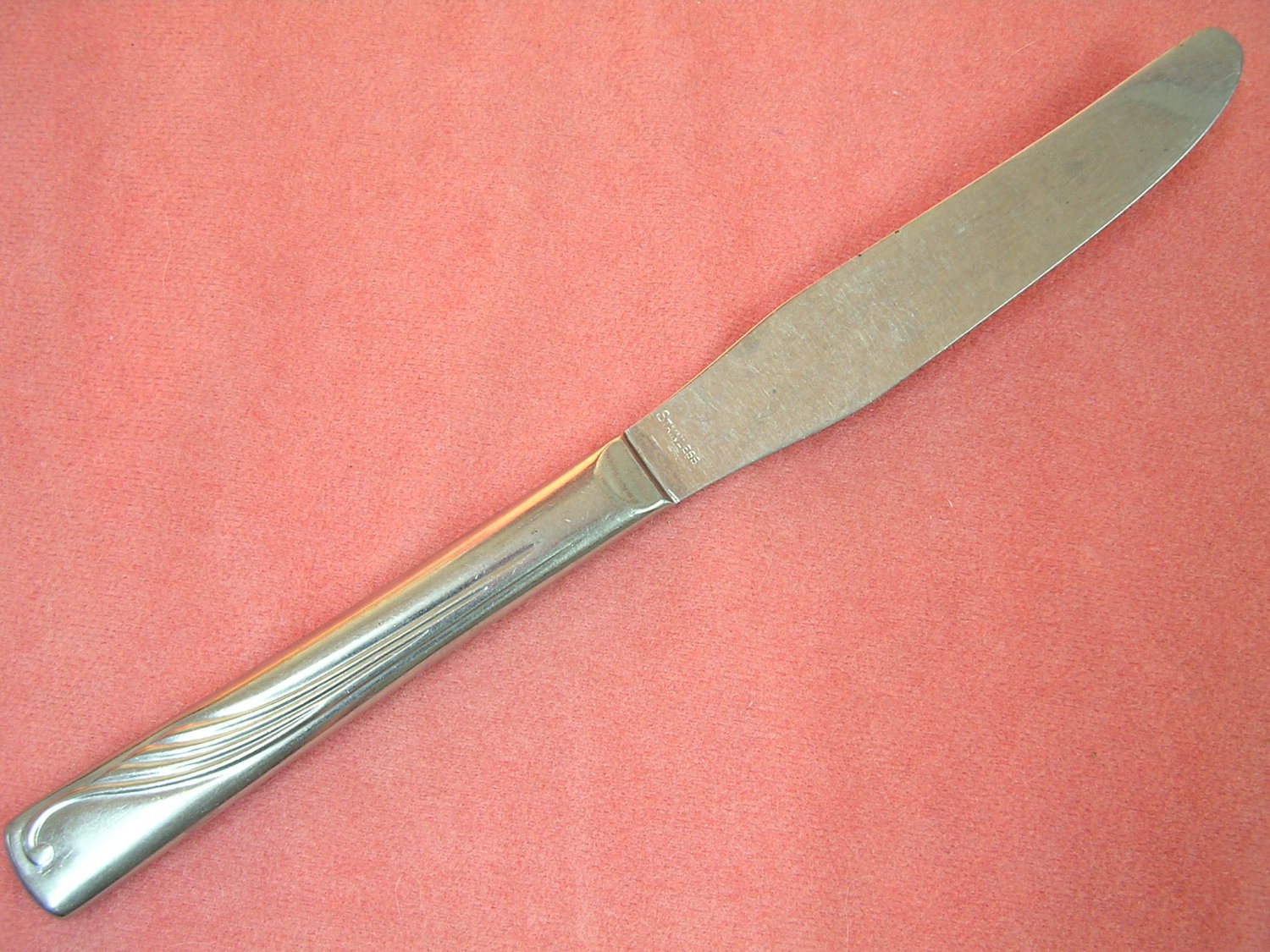 INTERNATIONAL INS 53 INS53 PLACE KNIFE SILCO STAINLESS FLATWARE SILVERWARE