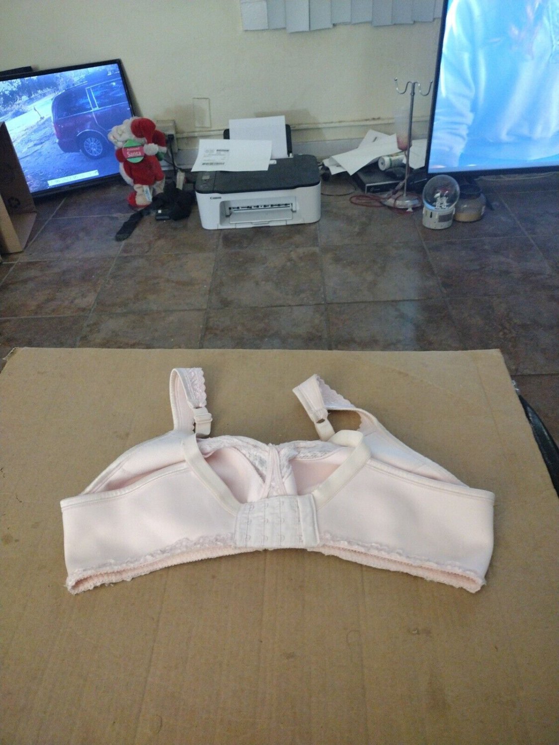 ~~Women's Bra Playtex Brand Size 40C Underwire.