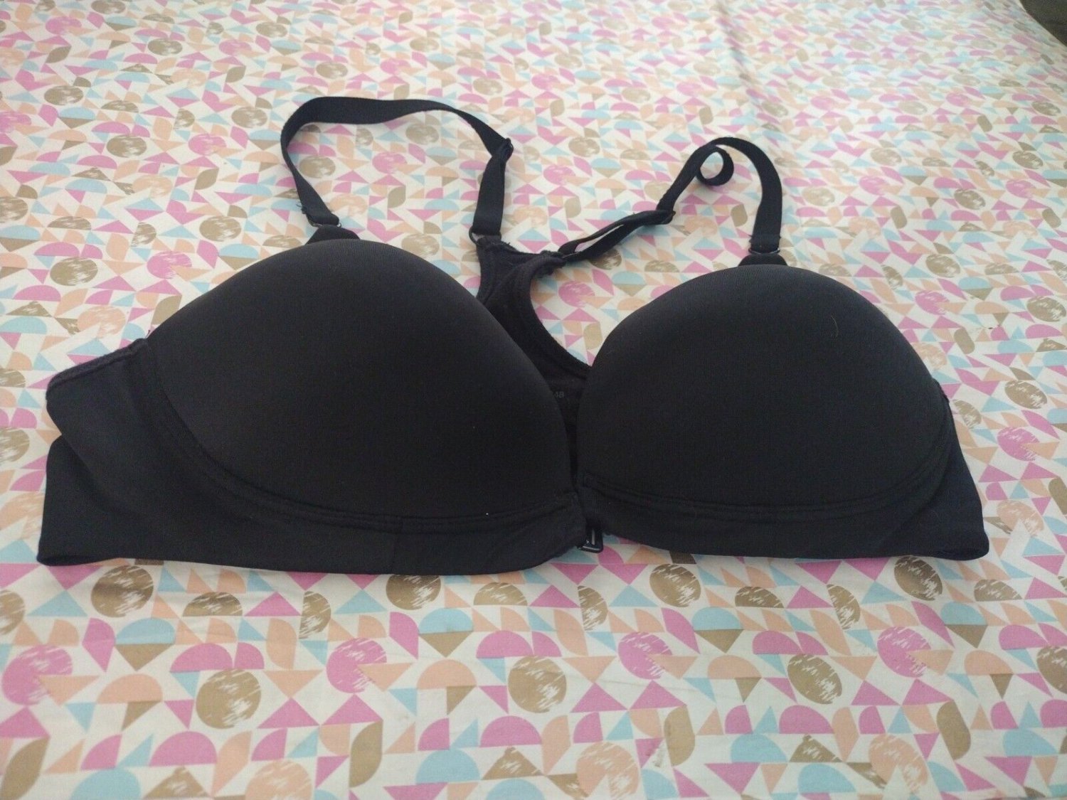 Women's Bra Black Warner's Brand Size 34B Wire Free.