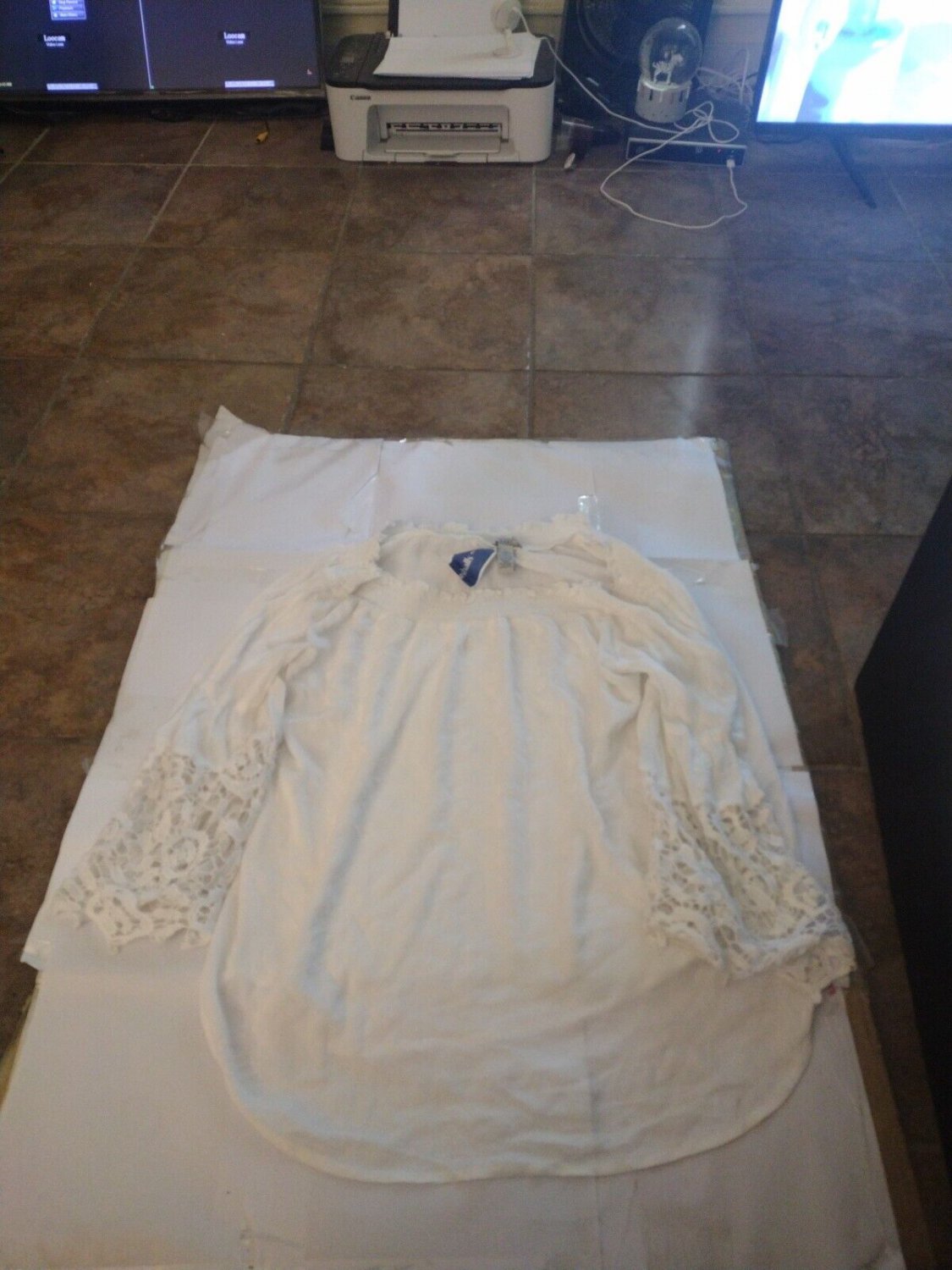 Women's Top White Studio West Brand Size Large NWT! 100% Rayon With ...