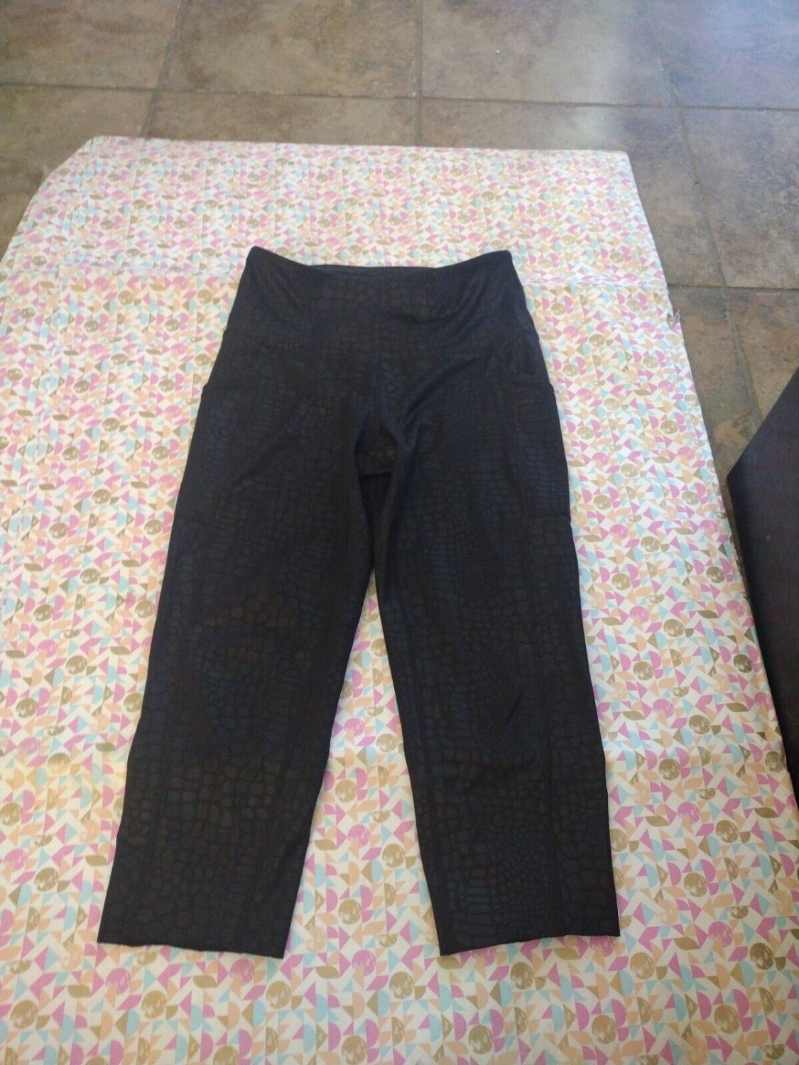 Women's Cute Leggings Cropped Active Wear Ideology Brand Size XS.