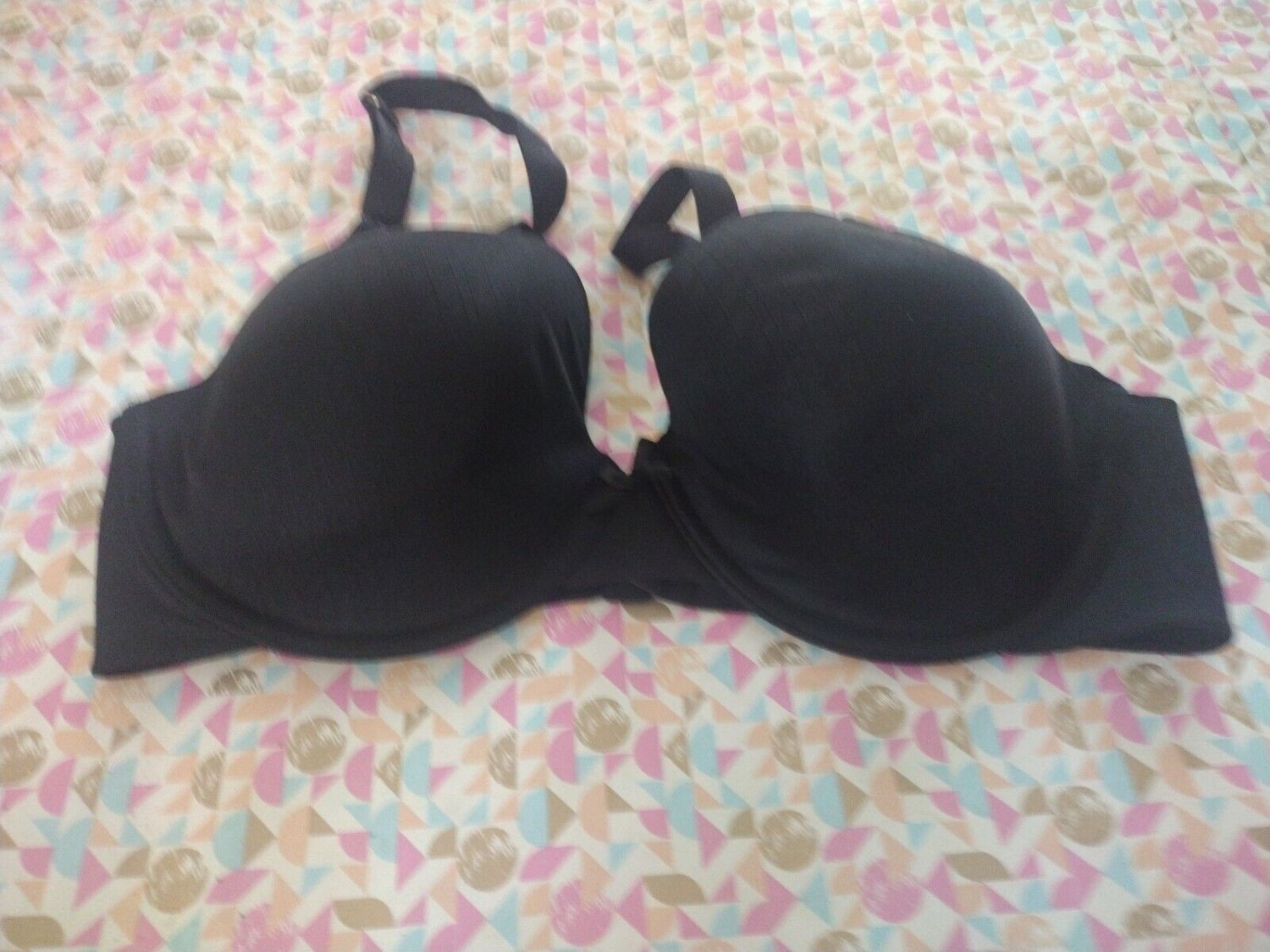 Women's Bra Black Vanity Fair Brand Size 36D Underwire.