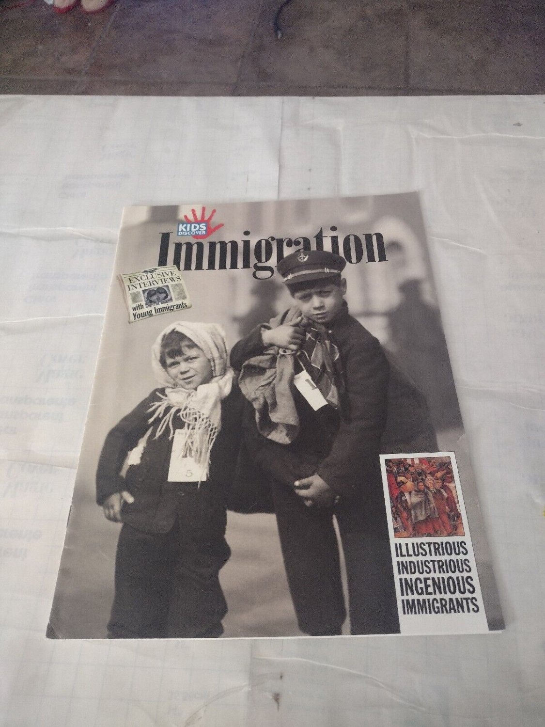 KIDS DISCOVER MAGAZINE - Immigration - 1998 - Good Paper Back.