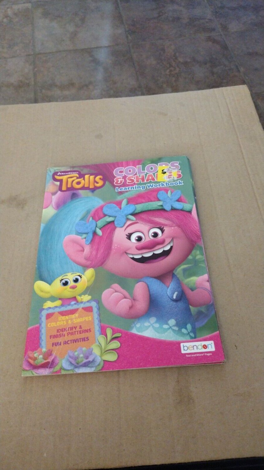 ,,Trolls Colors & Shapes Learning Workbook Dreamworks Bendon.