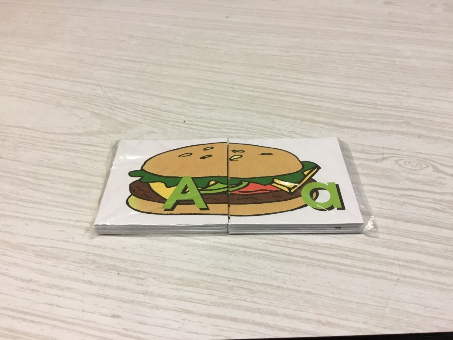 HAMBURGER - Uppercase Lowercase Match - Teaching Supplies READING