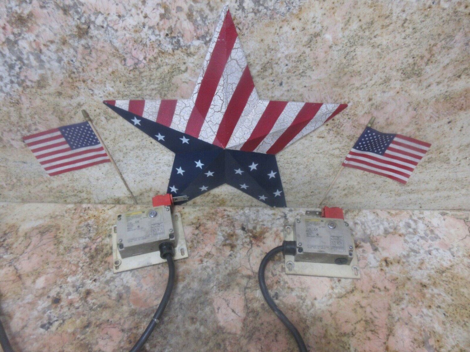 OMRON INTERLOCK SAFETY DOOR LOCK SWITCH D4BL-2CRA EACH 1