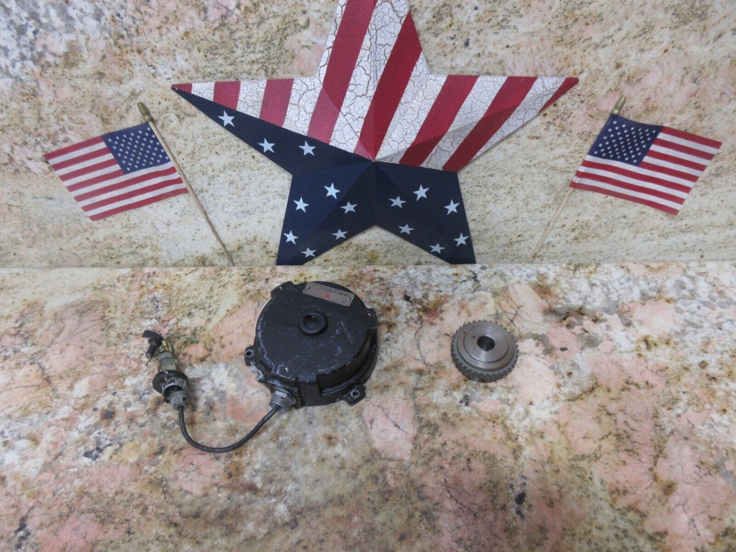 YASKAWA AC SPINDLE MOTOR ENCODER EEVA-51KM R5648525 N.F. 8172-1 IKM