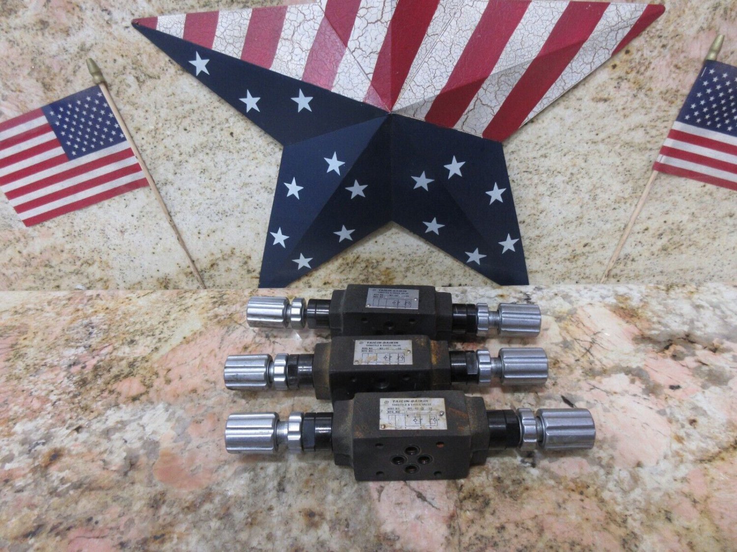 TAICIN-DAIKIN THROTTLE & CHECK VALVE -MT-02W-50 MFG 8 2 LOT OF 3 PIECES