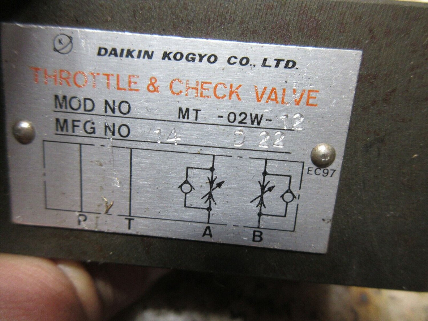 DAIKIN THROTTLE & CHECK VALVE MOD NO MT-02W-12 MFG 14 D22 EC97 LOT OF ...